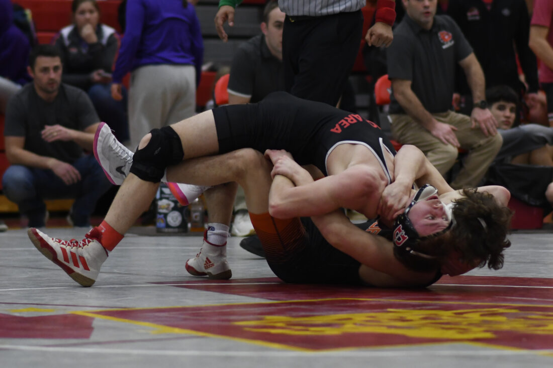 Williamsport has 7 wrestlers qualify for regionals, Shore has four at ...